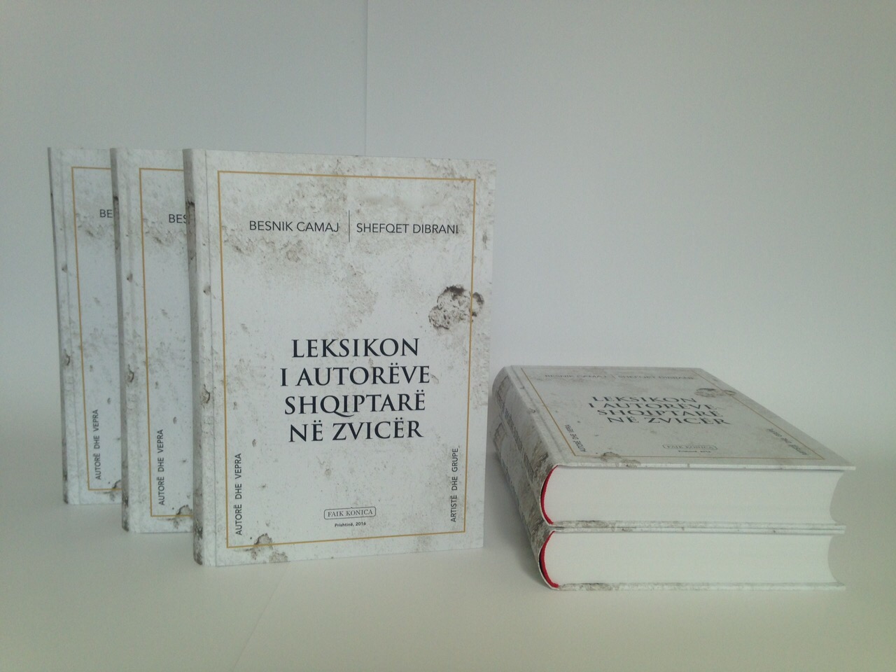 Në duart e lexuesve “Leksikoni i autorëve shqiptarë në Zvicër” - Albinfo Në duart e lexuesve “Leksikoni i autorëve shqiptarë në Zvicër” - Albinfo