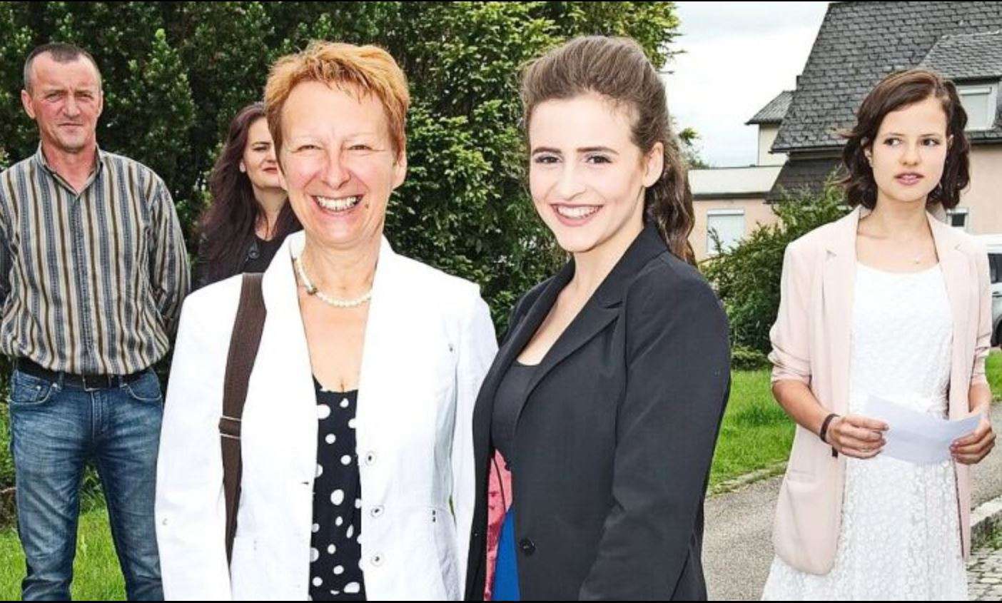 Derisa pritej të adoptohej, Filloreta arrestohet dhe e pret dëbimi ...