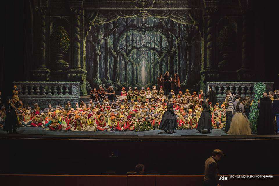 Soprano shqiptare mahnit publikun në Firencë - Albinfo