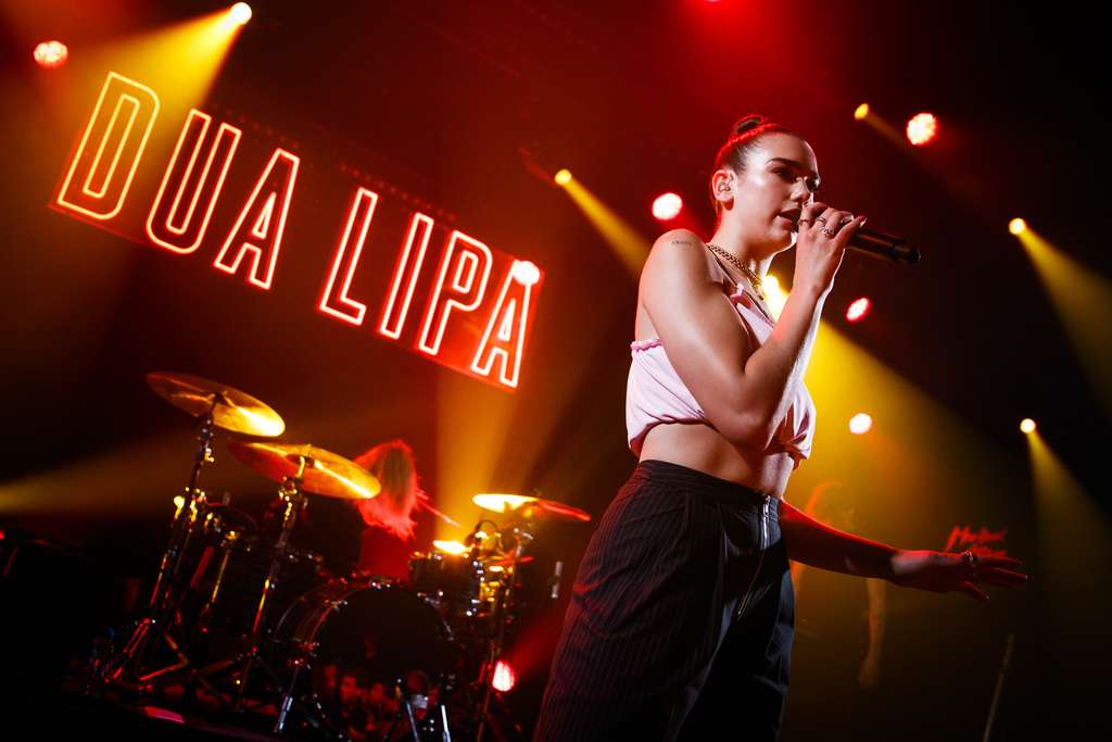 Dua Lipa nis vitin me sukses historik në Amerikë - Albinfo