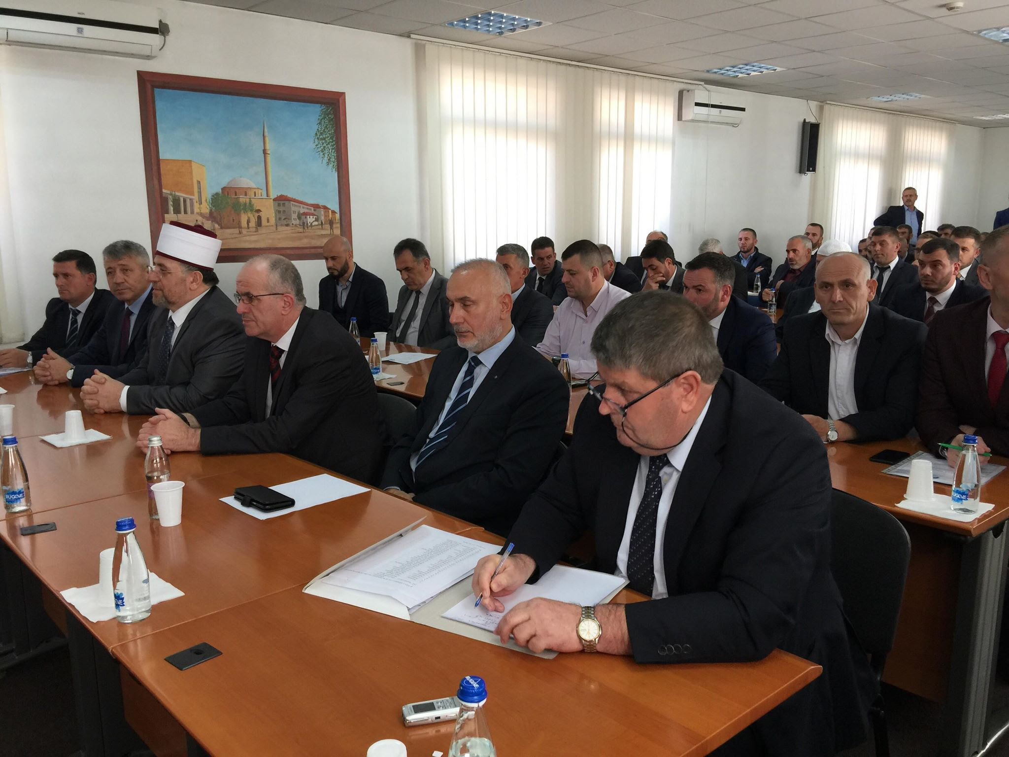 Tërnava rizgjidhet myfti i Kosovës - Albinfo