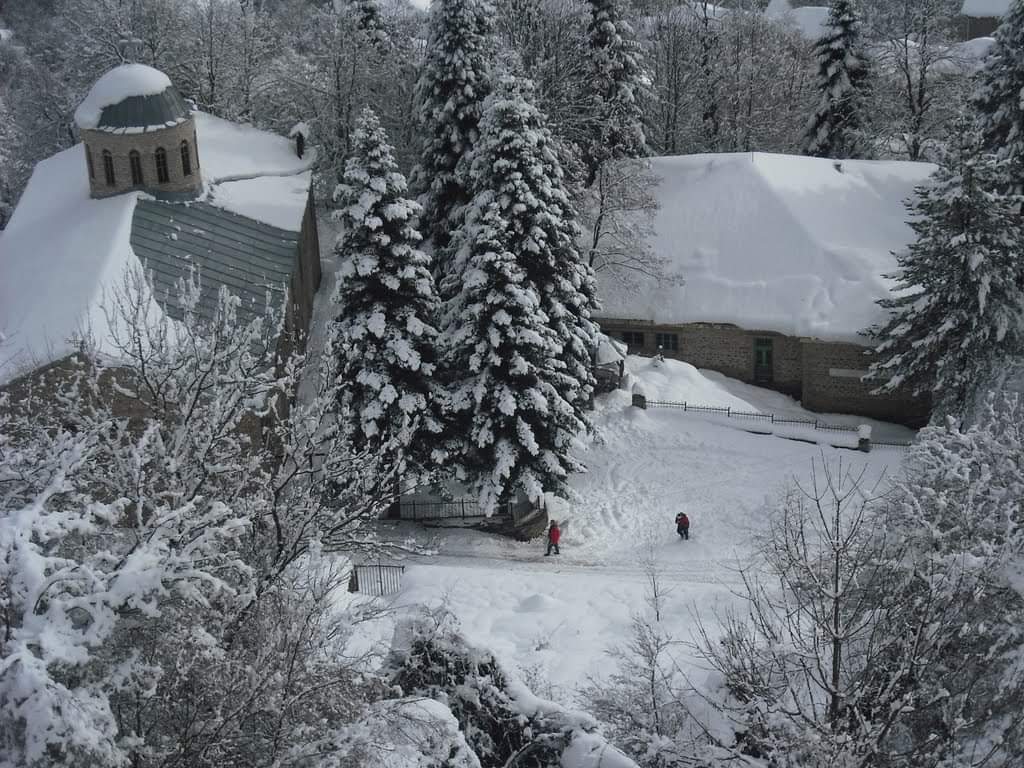 Fshati Dardha në Shqipëri destinacion për pushime dimërore - Albinfo