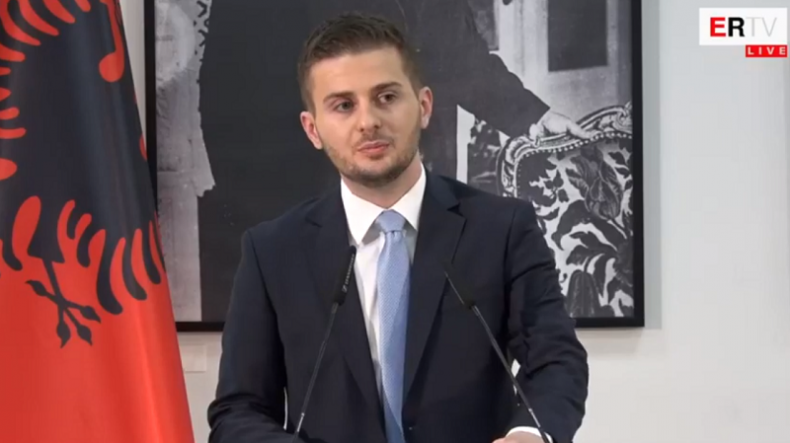 Cakaj flet si ministër i Jashtëm, u përgjigjet kritikëve - Albinfo