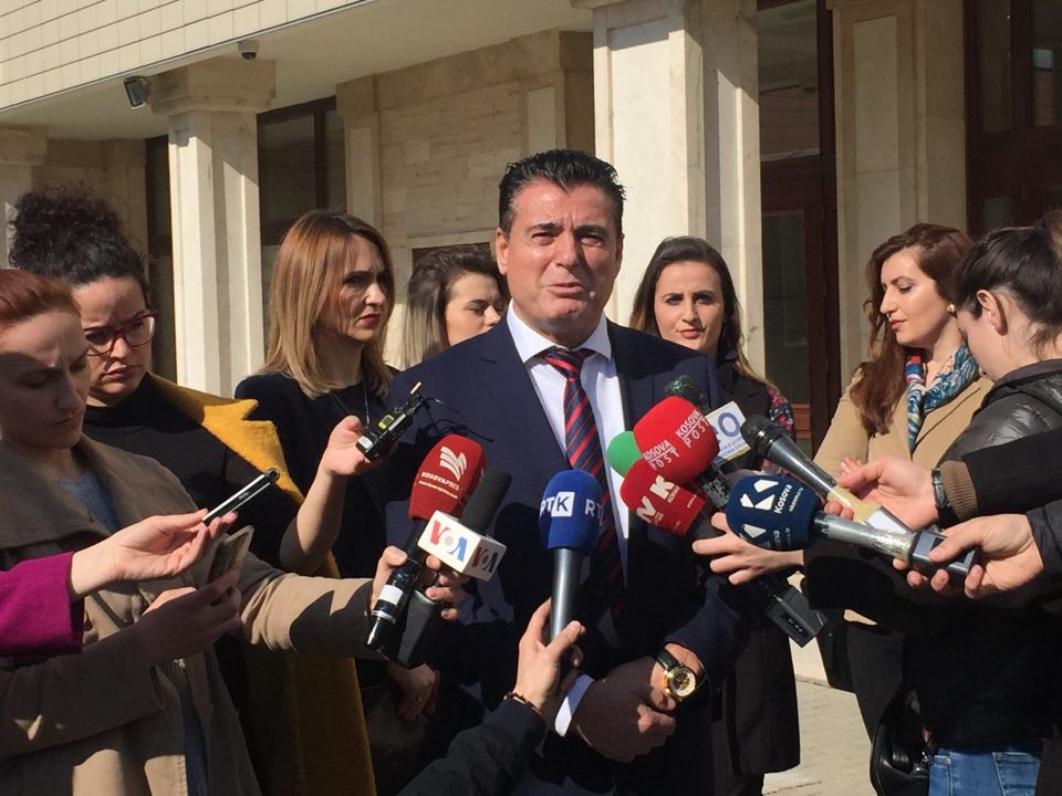 Bahtiri Presidentit: "Mos na detyroni të shkojmë tutje" - Albinfo