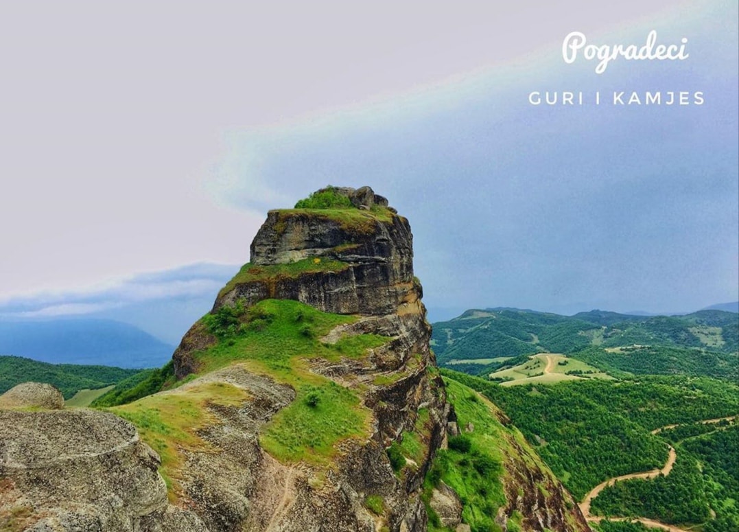 Shqipëri: Guri i Kamjes, një mrekulli që po vizitohet nga shumë turistë - Albinfo