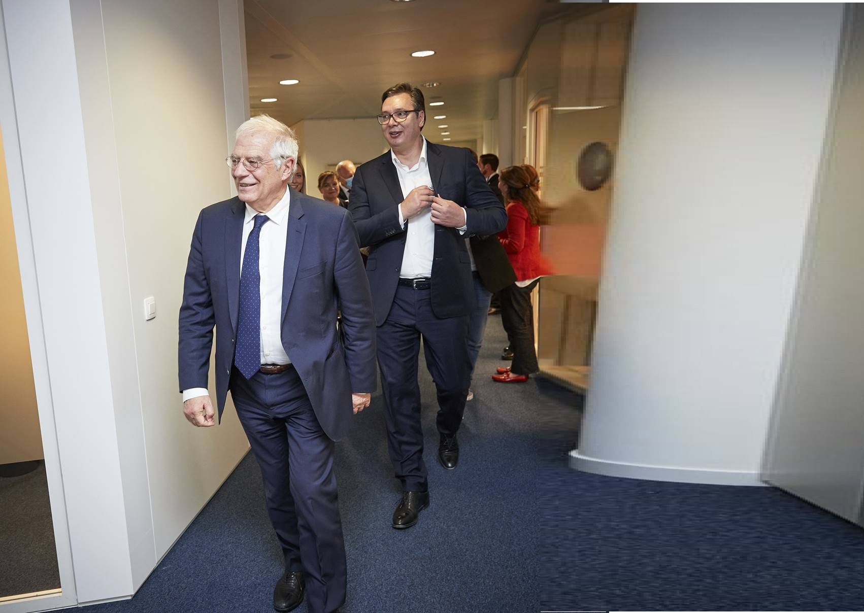 “Die Welt”: Perëndimi, tepër i butë ndaj Vuçiqit - Albinfo