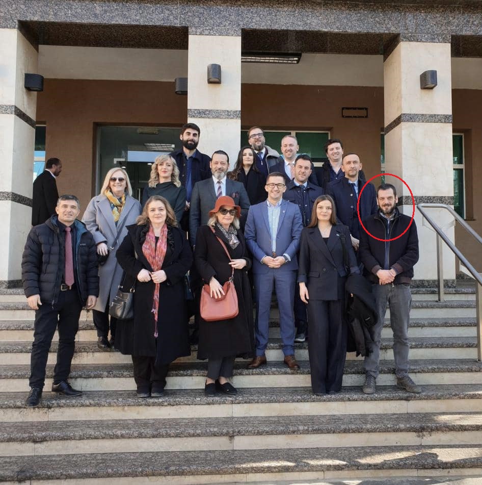 Lëvizja Vetëvendosje përjashton asamblistin e arrestuar për trafik ...