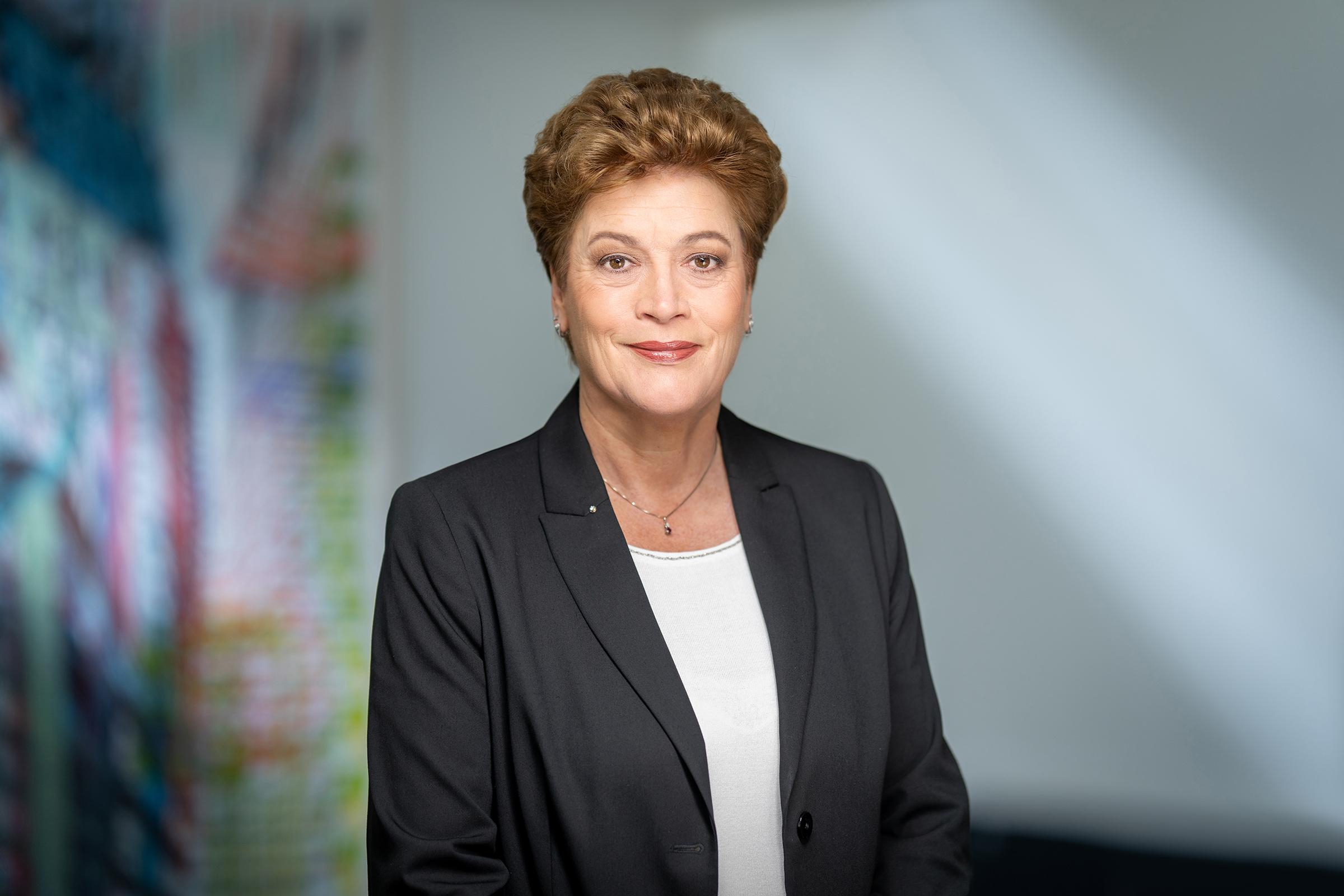 Nga këndet e lojërave te politika arsimore: Shqipja si gjuhë kombëtare ...