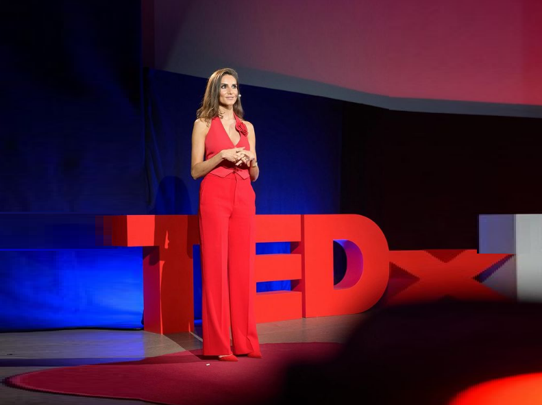 Shqipe Sylejmani begeistert mit ihrem ersten TEDx-Talk (Video) - Albinfo